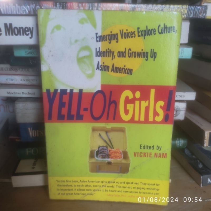 Jual Buku YELL-OH GIRLS edited by Vickie Nam | Shopee Indonesia