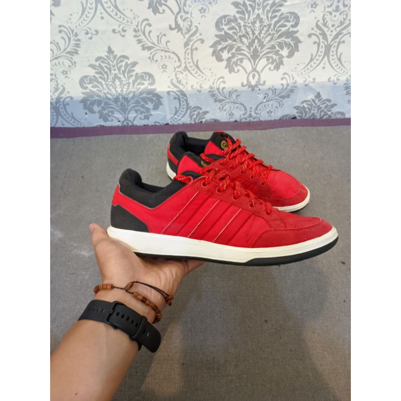 Jual Sepatu Sneakers Second Original Merah | Shopee Indonesia