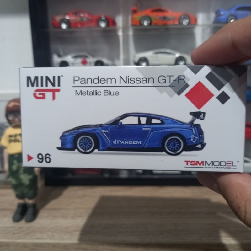 Jual Custom Box #96 Nissan GT-R R35 Pandem Metallic Blue ToysRUs MiniGT ...