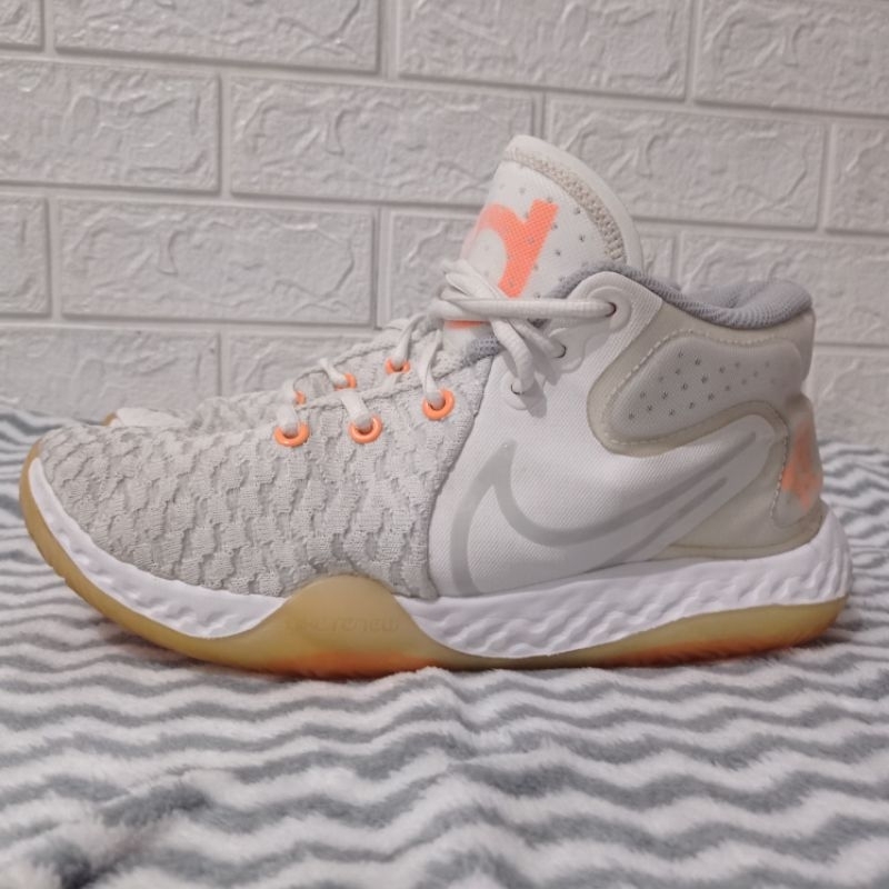 Jual SEPATU BASKET SECOND NIK3 KD TREY 5 UK 41/26cm | Shopee Indonesia