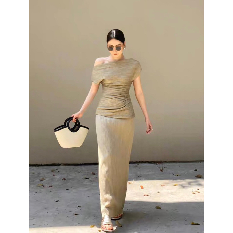 Jual Kevvi - Sasa Blouse and Skirt One Set in Sage Green | Shopee Indonesia