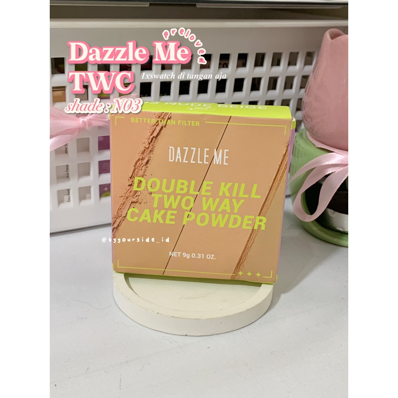 Jual DAZZLE ME TWO WAY CAKE POWDER all shades (preloved swatch only ...