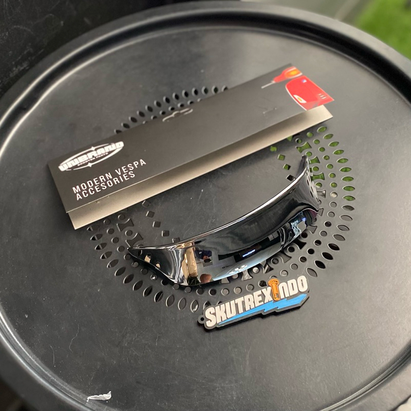 Jual Minishield Visor Chrome Unbrand for vespa Sprint | Shopee Indonesia