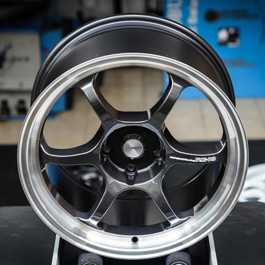 Jual velg racing bmw r18 ADVAN RG D2 velg mobil racing bmw ring 18 ADVAN | Shopee Indonesia
