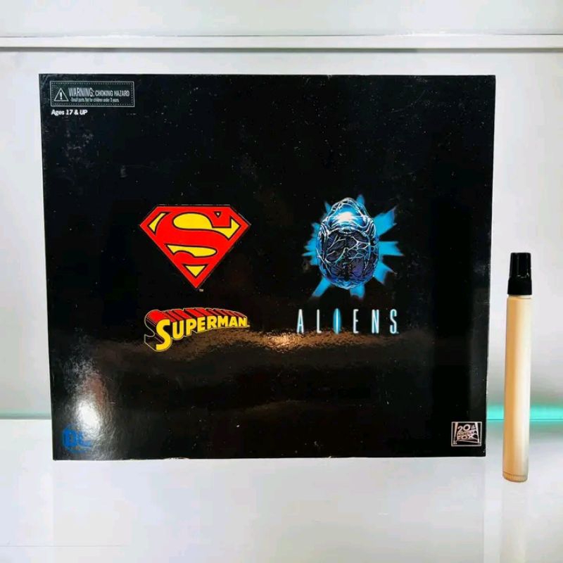 Jual Mainan action figure Neca superman vs alien Boxset sdcc recast ...