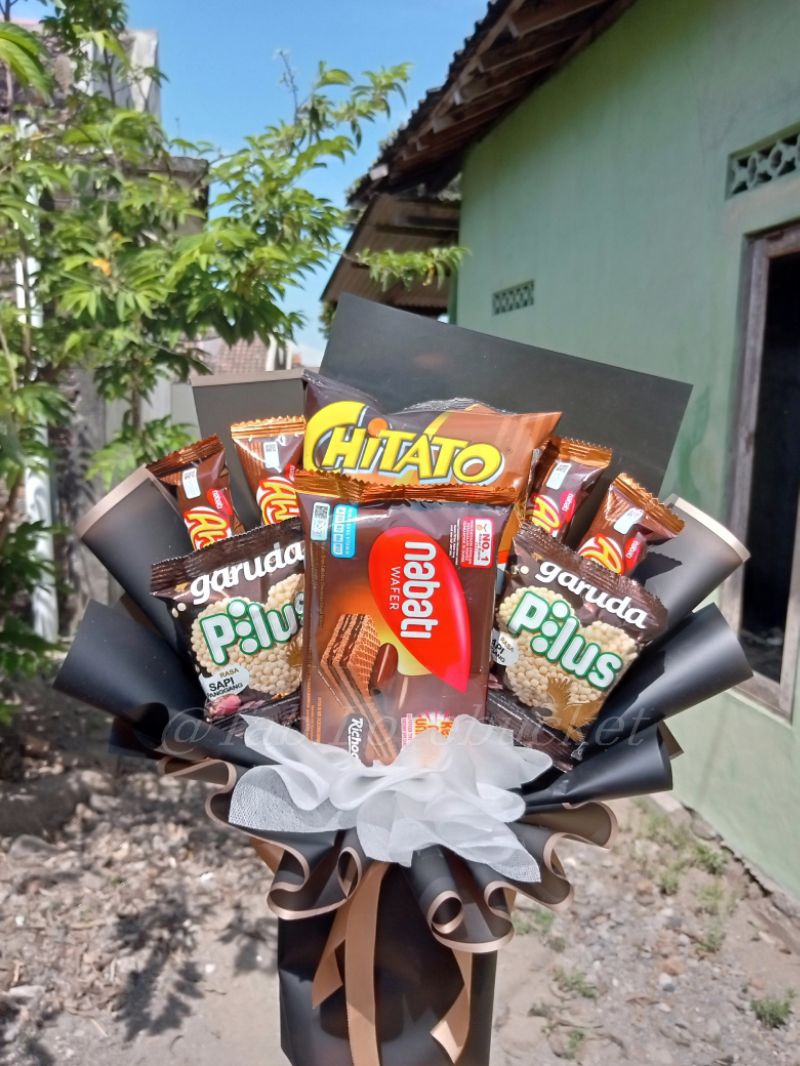Jual BUCKET SNACK WISUDA SEMPRO ULANGTAHUN / BUKET SNACK WISUDA SEMPRO ...