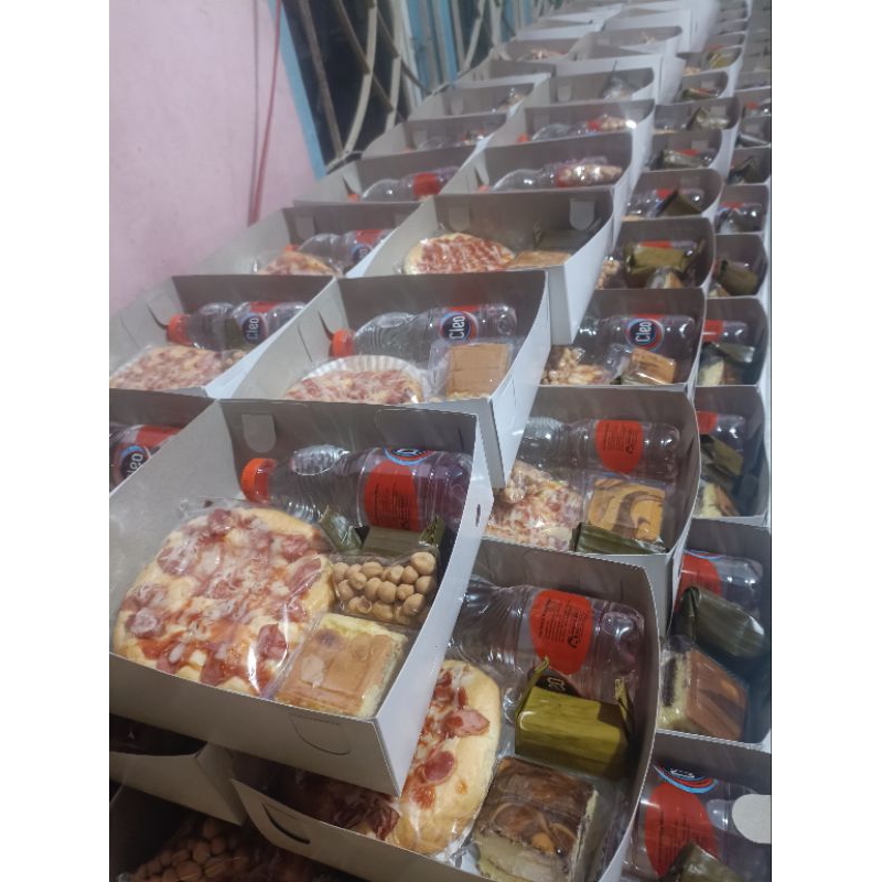 Jual snack box | Shopee Indonesia