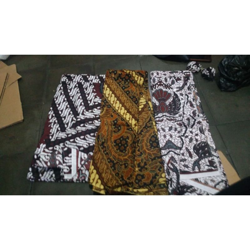 Jual Sembong Jarik Selutut Tapih Sapit Urang Motif Batik Adat Sunda ...
