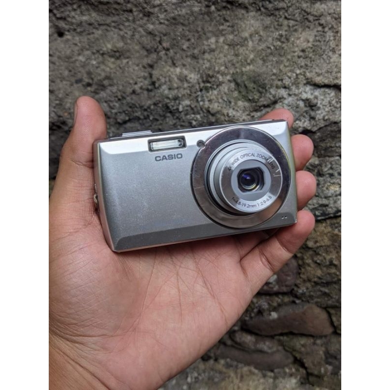 Jual Digicam Casio QV-R100 bahan | Shopee Indonesia