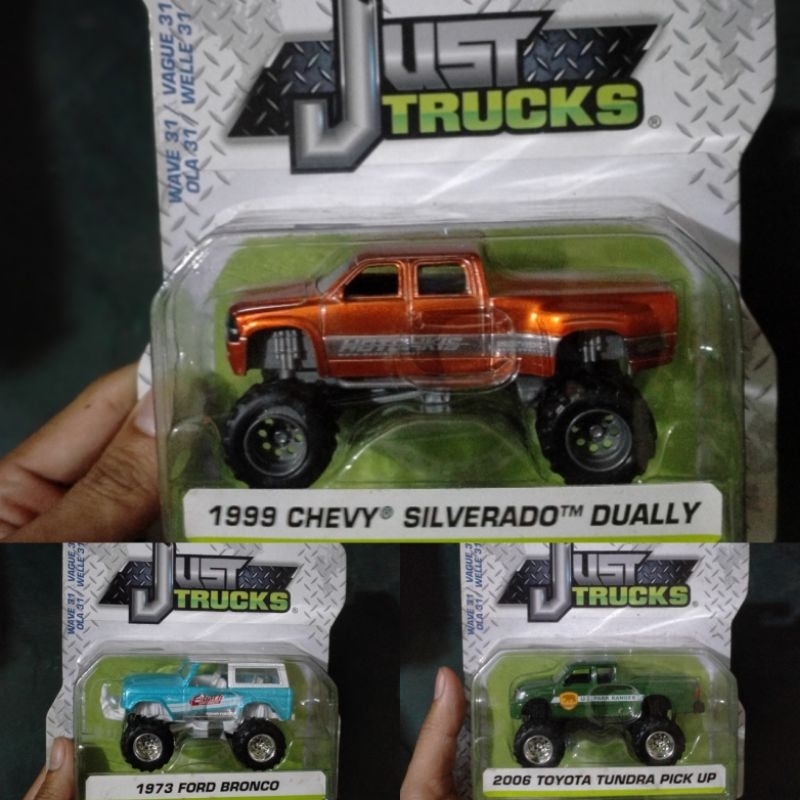 Jual Diecast Jada Just Trucks 1:64 Chevy Silverado Ford Bronco Toyota ...