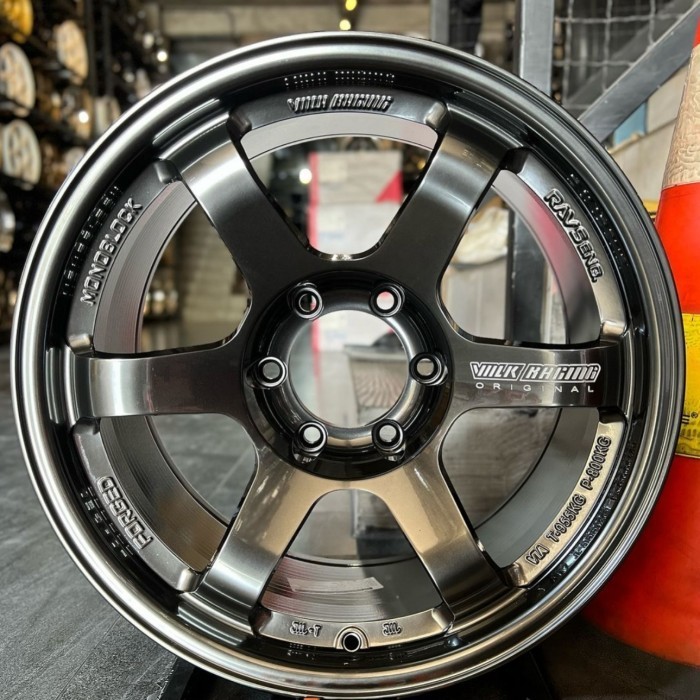Jual velg r18 Pajero Fortuner Triton Hilux velg mobil 18 TE37 ...