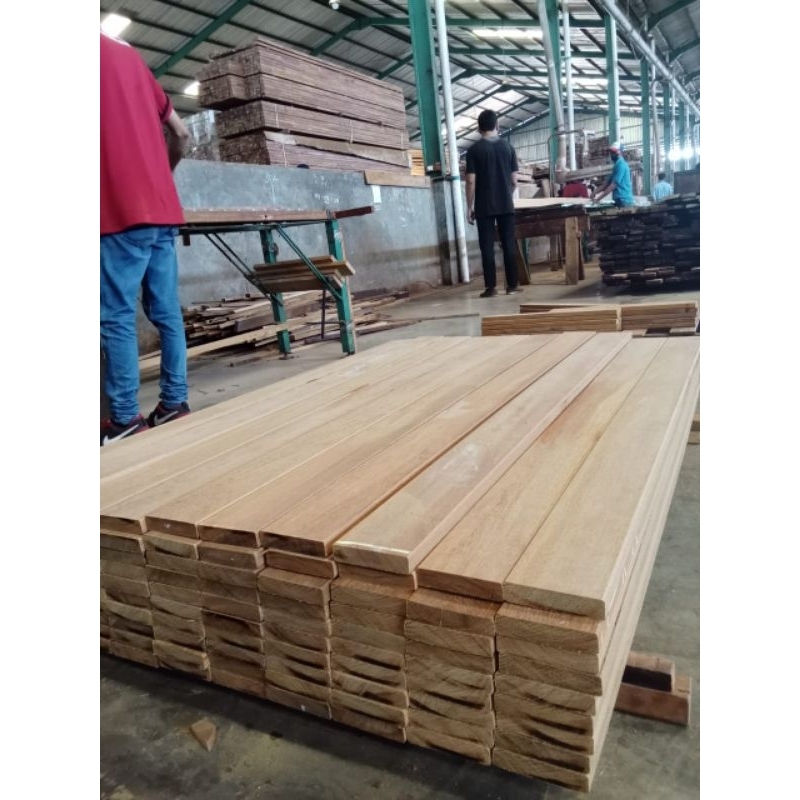 Jual Decking /papan/kayu/tutup chamber kolam polos kayu Ulin kalimantan ...