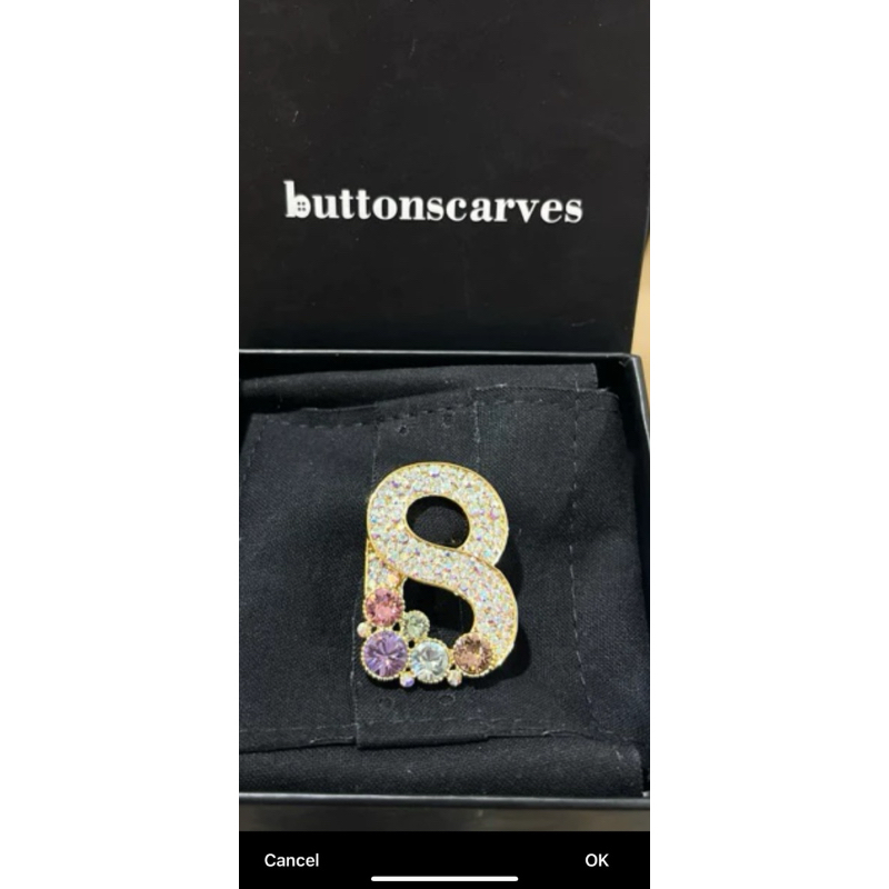 Jual MYTA Signature Brooch Buttonscarves Gold ( NEW) | Shopee Indonesia