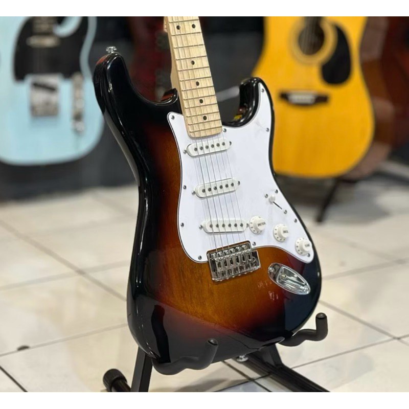 Jual GITAR ELEKTRIK DIFERGIO FENDER STRATOCASTER MODEL | Shopee Indonesia