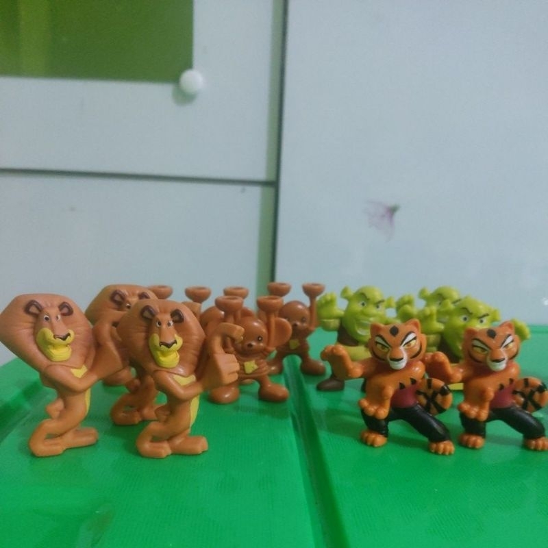 Jual figur lucu mcd alex, tikus boss baby, smurf, sherk | Shopee Indonesia