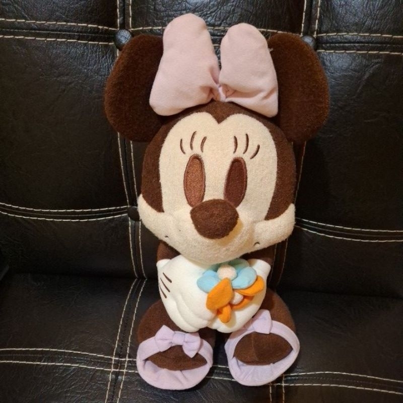 Jual Mini Mouse membawa bunga dan memakai sandal ungu original Disney ...