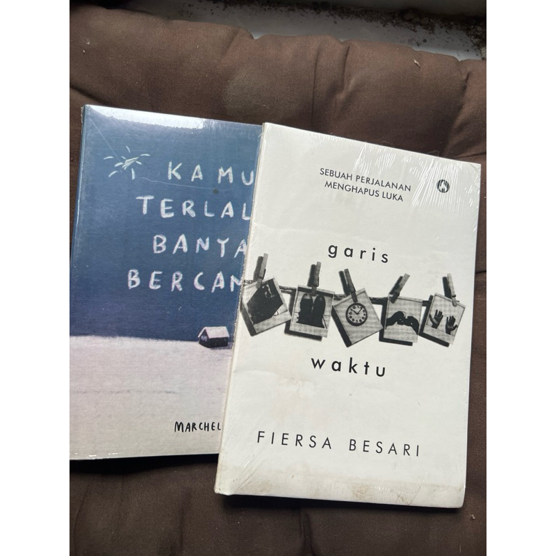 Jual PAKET 2 BUKU GARIS WAKTU - KAMU BERCANDA PALING SERIUS | Shopee ...