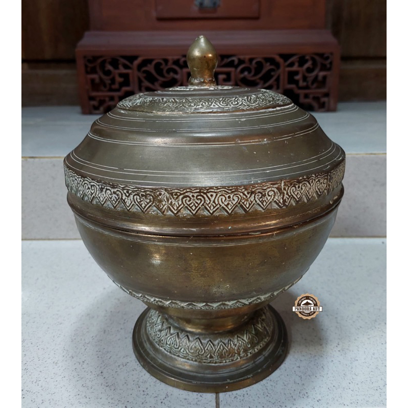 Jual Bokor tutup / abun kuningan KUNO motif ukir TIMBUL | Shopee Indonesia