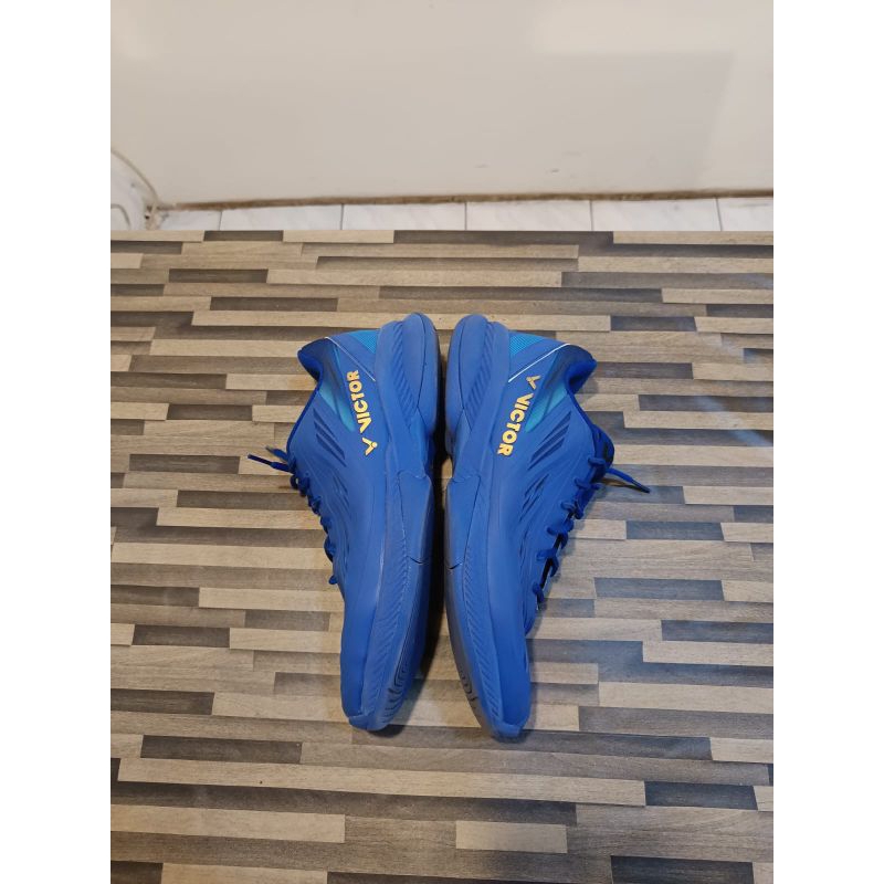 Jual Sepatu Badminton Victor A780 size 42 inshole 27 cm bekas Good ...