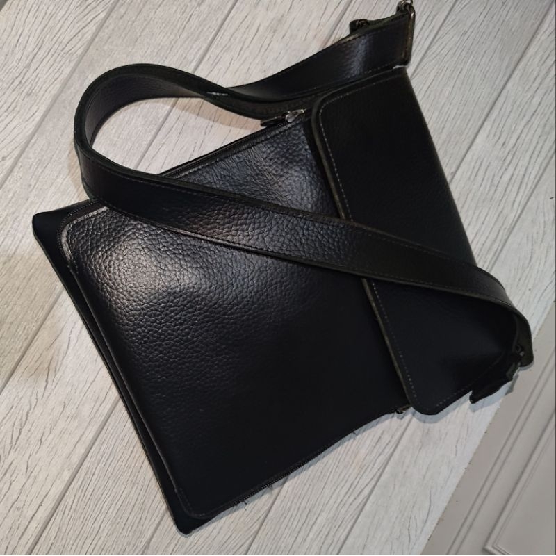 Jual Tas selempang pria kulit asli simpel tali kulit | Shopee Indonesia