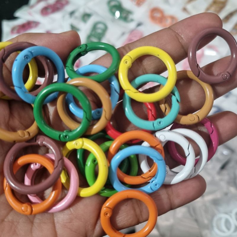 Jual Ring ganci / Gantungan kunci warna model 2,4 cm / 4 pcs | Shopee ...