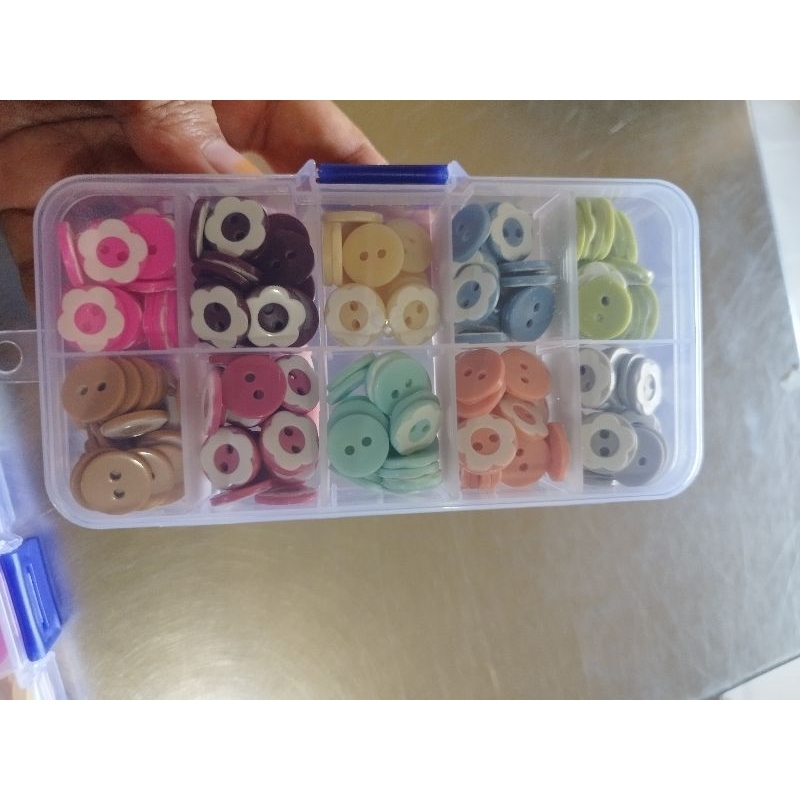 Jual SET KANCING BAJU BOX KOTAK ISI 20 LUSIN (WARNA BISA BERUBAH SESUAI ...
