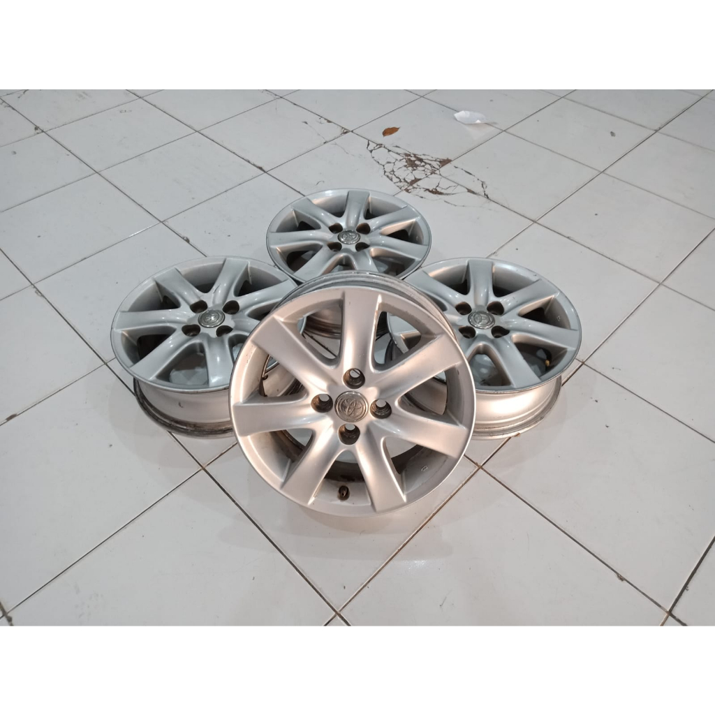 Jual velg mobil oem original toyota vios ring 15 pcd 4x100 silver pnp ...