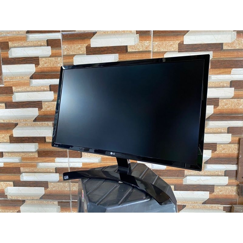 Jual MONITOR LED LG 22 INCH FULL HD IPS RESOLUSI 1920X1080 MULUS ...