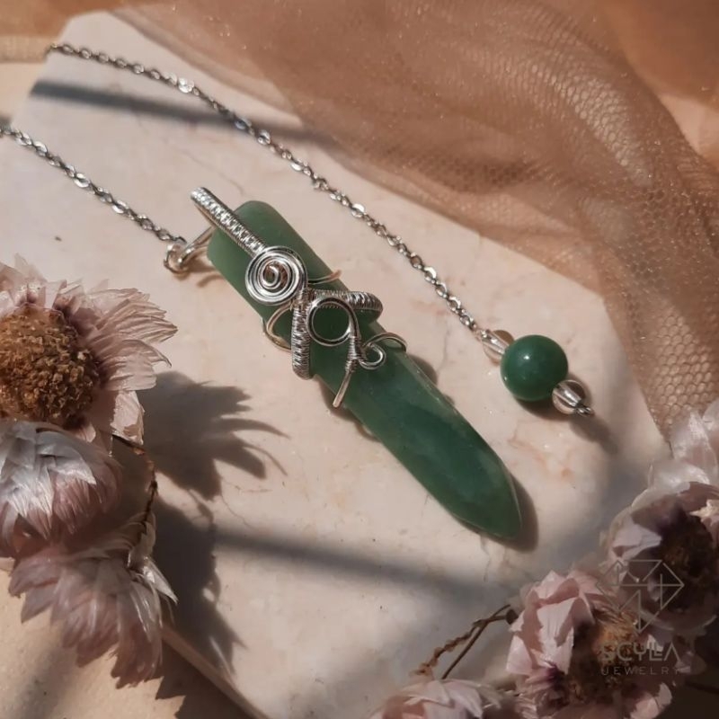 Jual green aventurine wire wrapped pendulum - SCYLLA | Shopee Indonesia