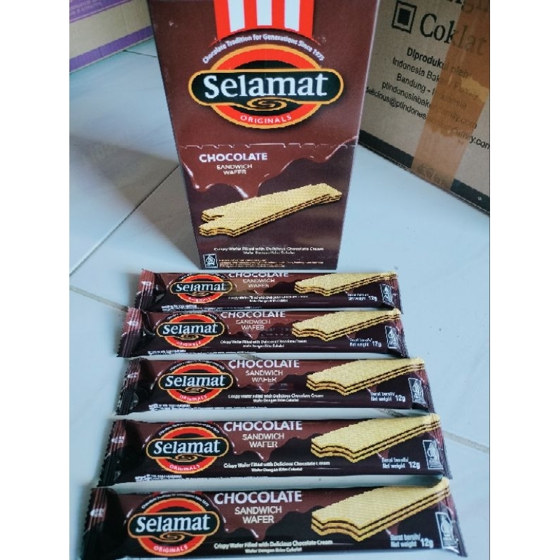 Jual WAFER SELAMAT CHOCHOLATE SANDWICH WAFER/HARGA BOX | Shopee Indonesia