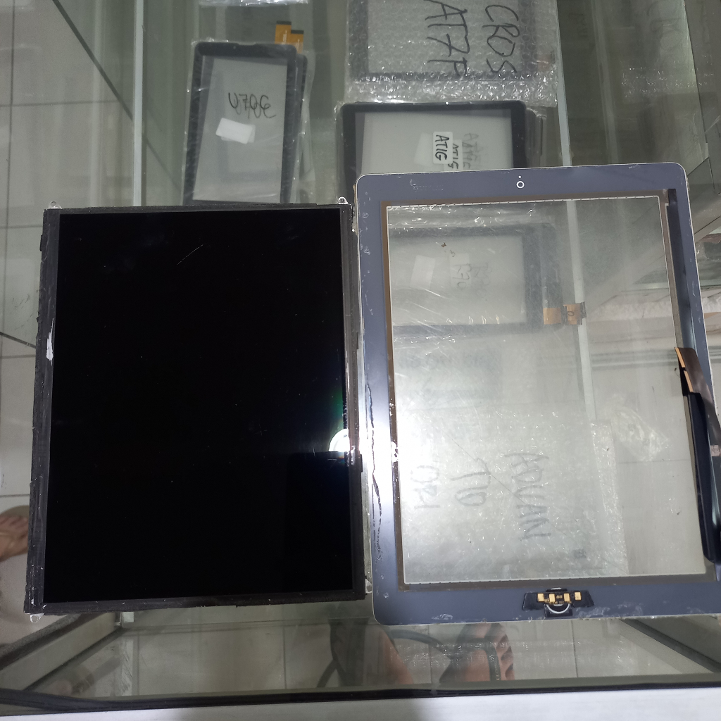 Jual LCD + TOUCHSCREEN IPAD 3/4 ORI CABUTAN (BEKAS TPI MASIH BAGUS) | Shopee Indonesia