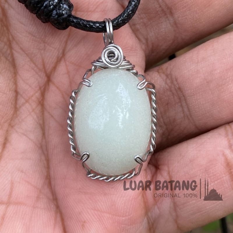 Jual Kalung Liontin Hand Made Etnik Batu Fosfor Menyala Dalam Gelap (S ...