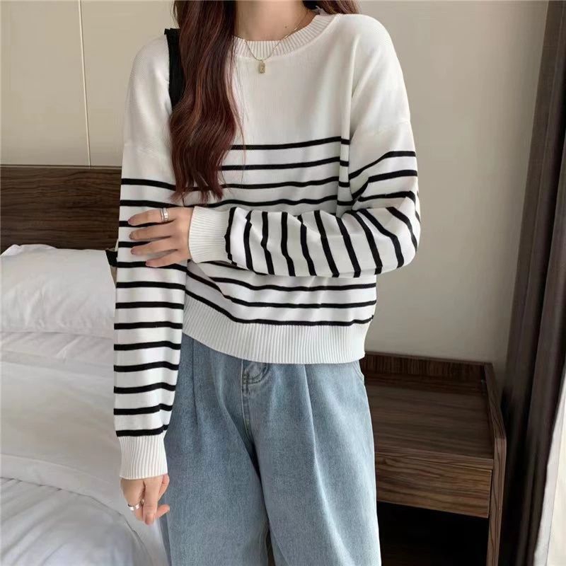 Jual Basic Stripe Knit Sweater / Atasan Rajut Wanita Garis / Sweater Oversize Wanita | Shopee ...