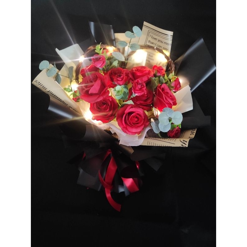 Jual buket bunga mawar LED, bisa nyala, rattan in love, wisuda ...