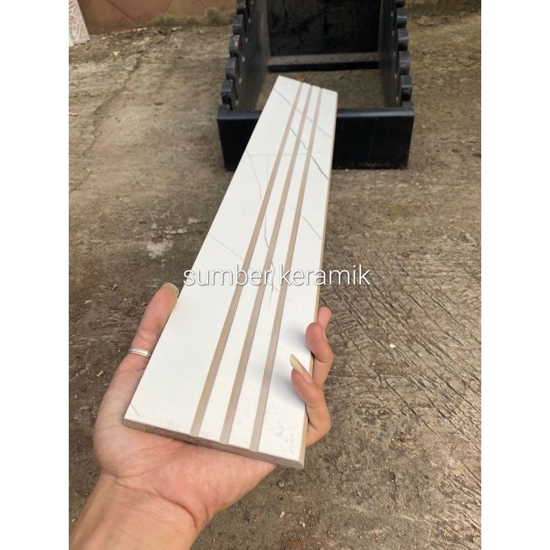 Jual List plint granit 10x60 Potenza white / stepnosing | Shopee Indonesia