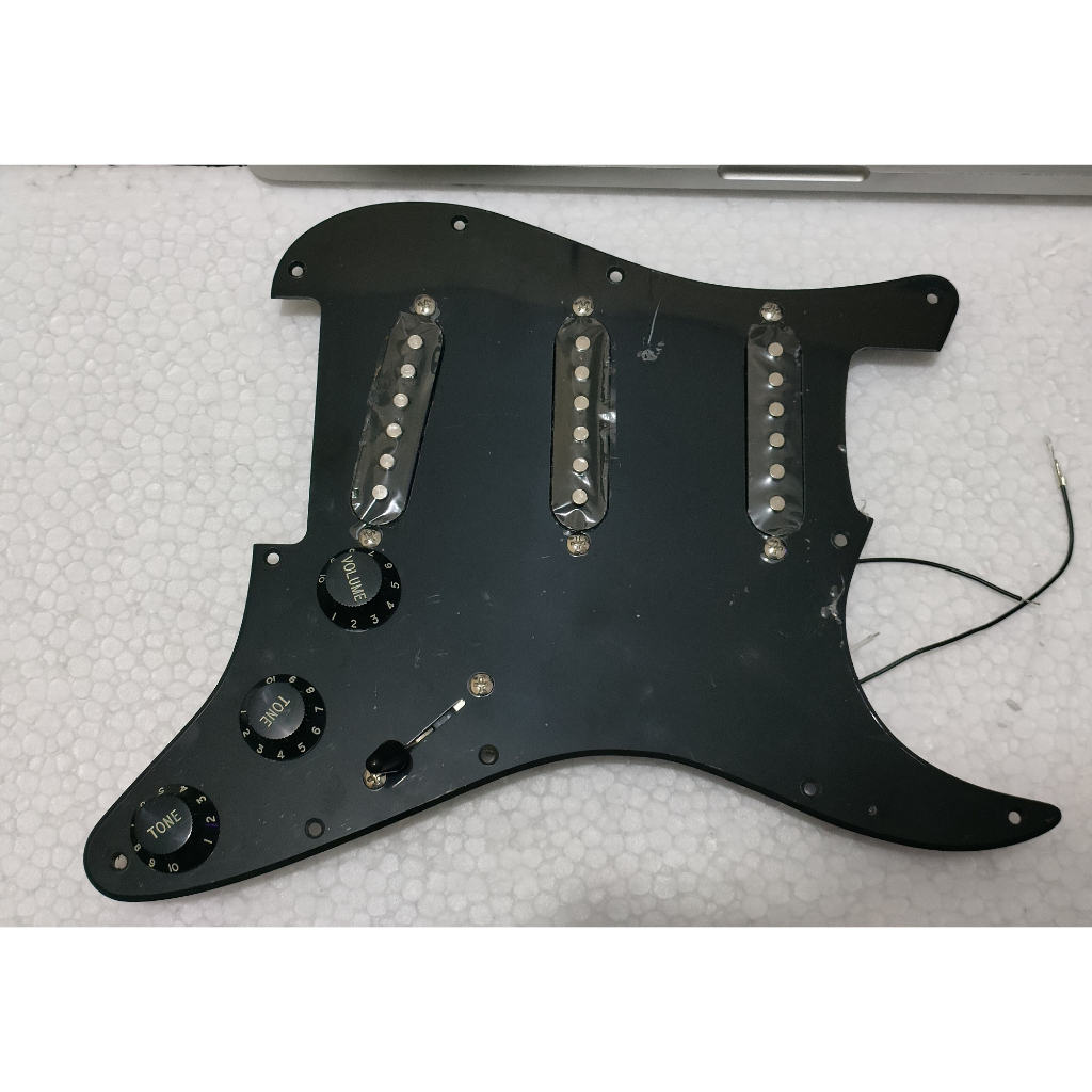 Jual Pickguard Squier Stratocaster SSS SETFULL ORIGINAL | Shopee Indonesia
