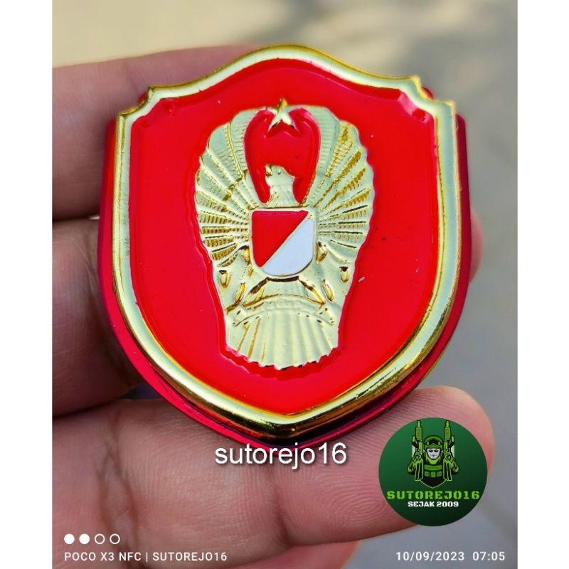 Jual emblem tni ad kartika eka paksi latar mika akrilik miror merah ...