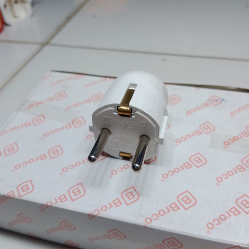 Jual Steker Arde Broco Bulat Putih Colokan Broco Putih | Shopee Indonesia