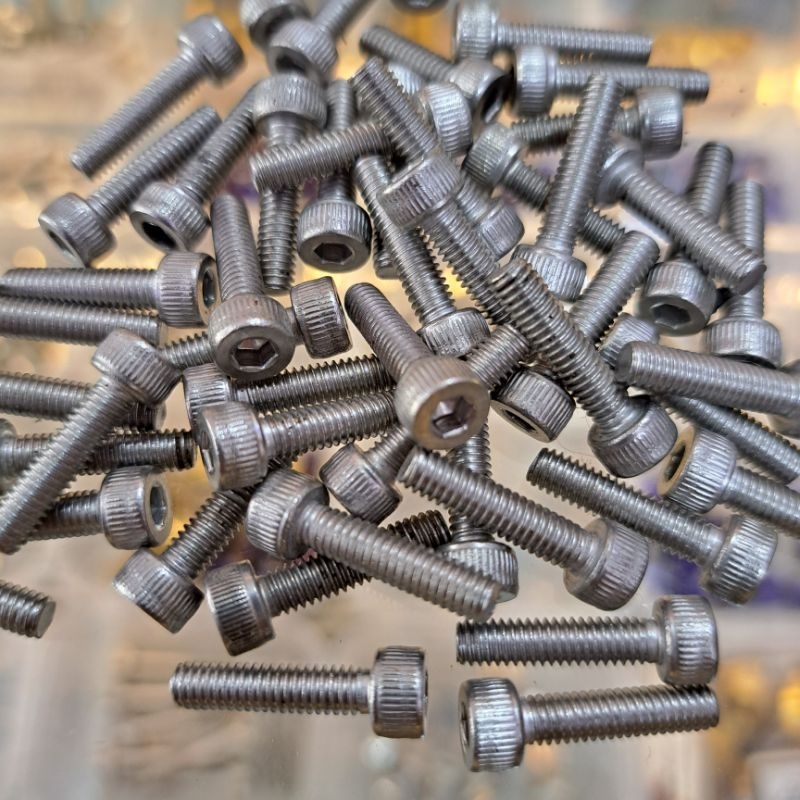 Jual BAUT L STAINLESS M4 X 1.5 BAUT DRAT 6 PANJANG 1,5 CM (1pcs ...