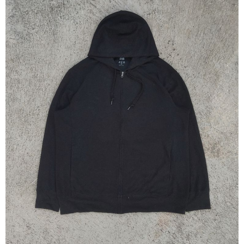 Jual Hoodie Uniqlo Basic Hitam (Zipper) | Shopee Indonesia