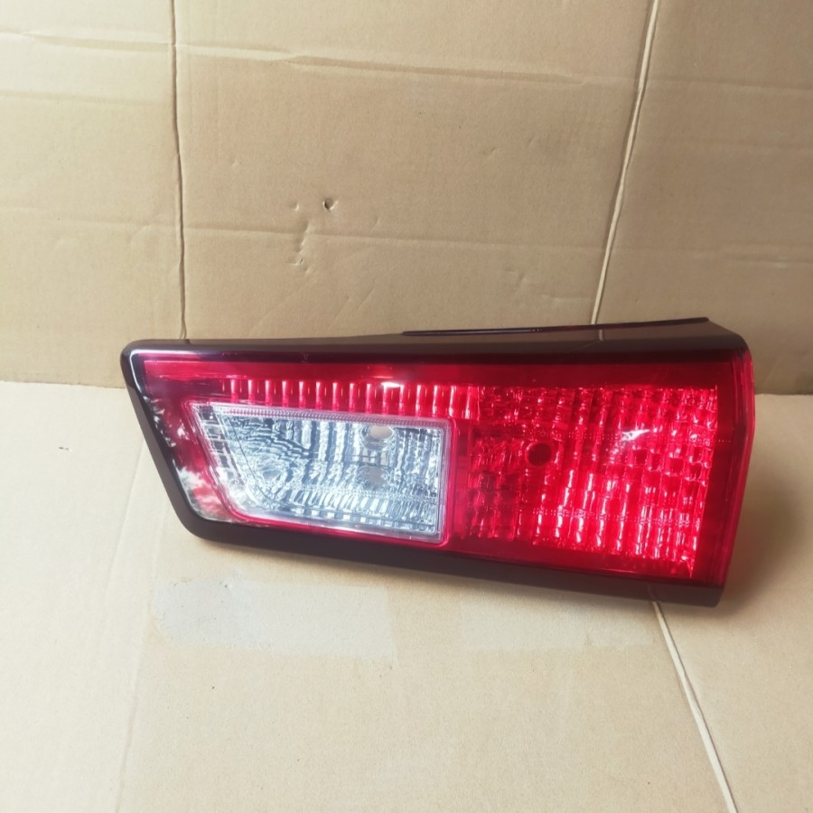 Jual lampu reflektor lampu bagasi Innova reborn venturer original ...