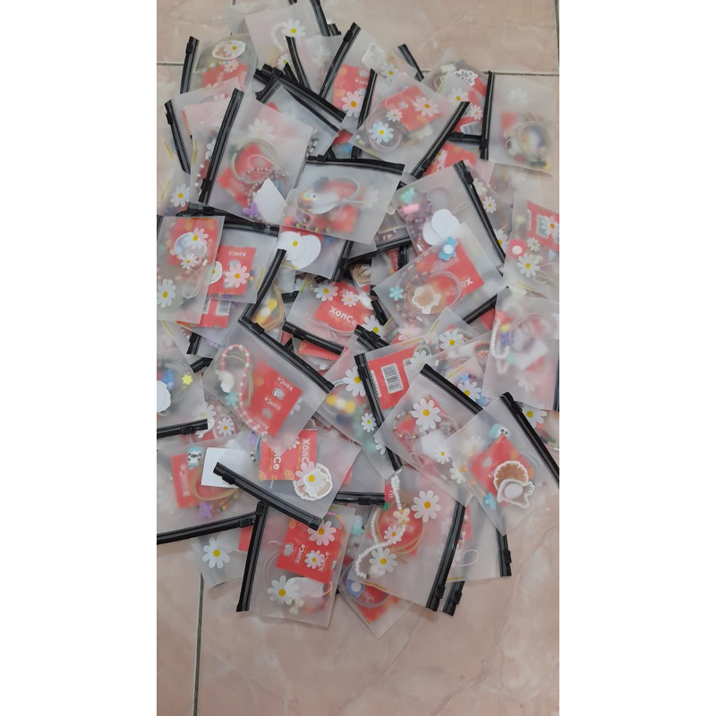 Jual trade freebies | Shopee Indonesia