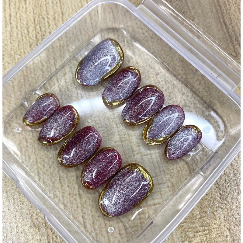 Jual MLG1 maroon cat eyes list gold press on nails | Shopee Indonesia