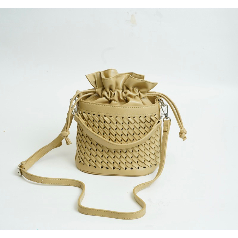 Jual DIKAU - ALLIE BUCKET BAG - TAS SELEMPANG WANITA / TAS BUCKET BAG ...