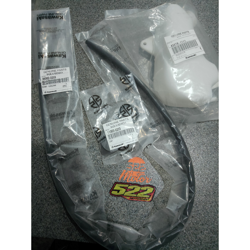 Jual TABUNG RESERVOIR AIR RADIATOR NINJA R 1 SET ORIGINAL | Shopee ...