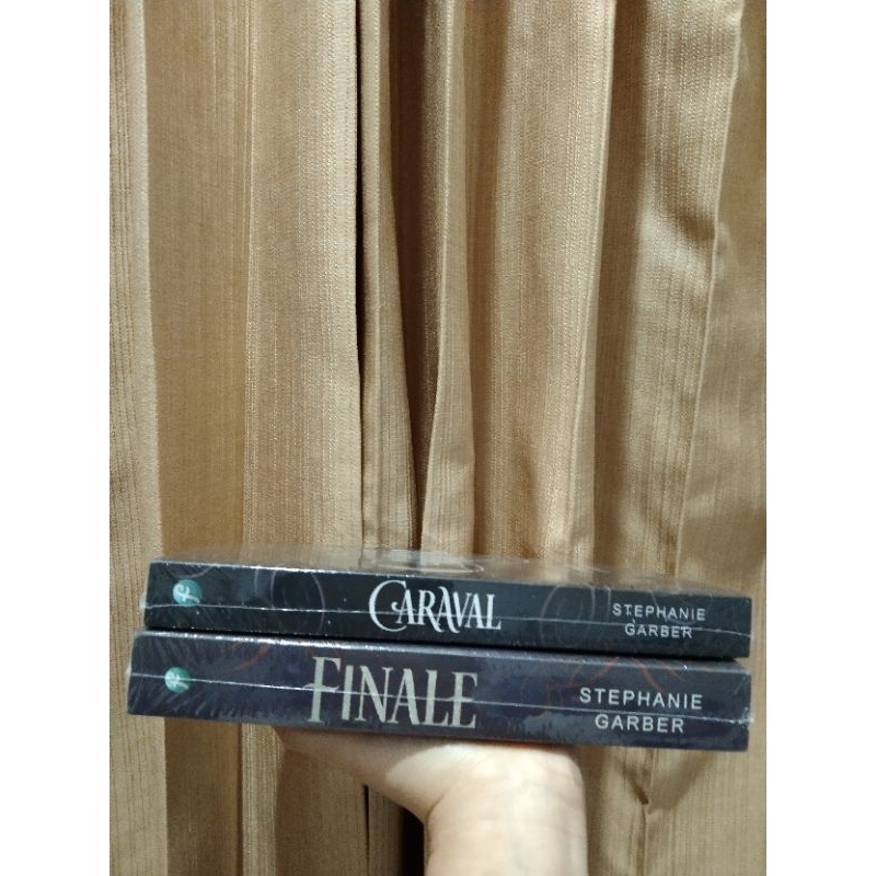 Jual BOOKED FINALE (Caraval Series #3) - Stephanie Garber | Shopee Indonesia