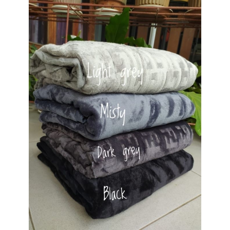 Jual SELIMUT POLOS EMBOS UK 150x200 | Shopee Indonesia