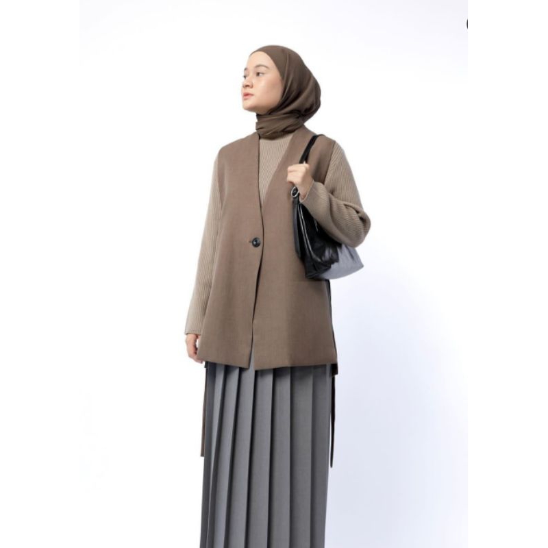 Jual Saba Split Vest Dark Khaki by Saba Modest | Shopee Indonesia