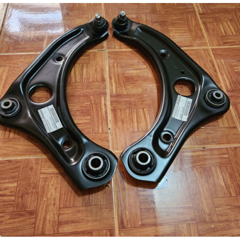 Jual Lower arm sayap komplit nissan march datsun go asli 1set kiri knan ...