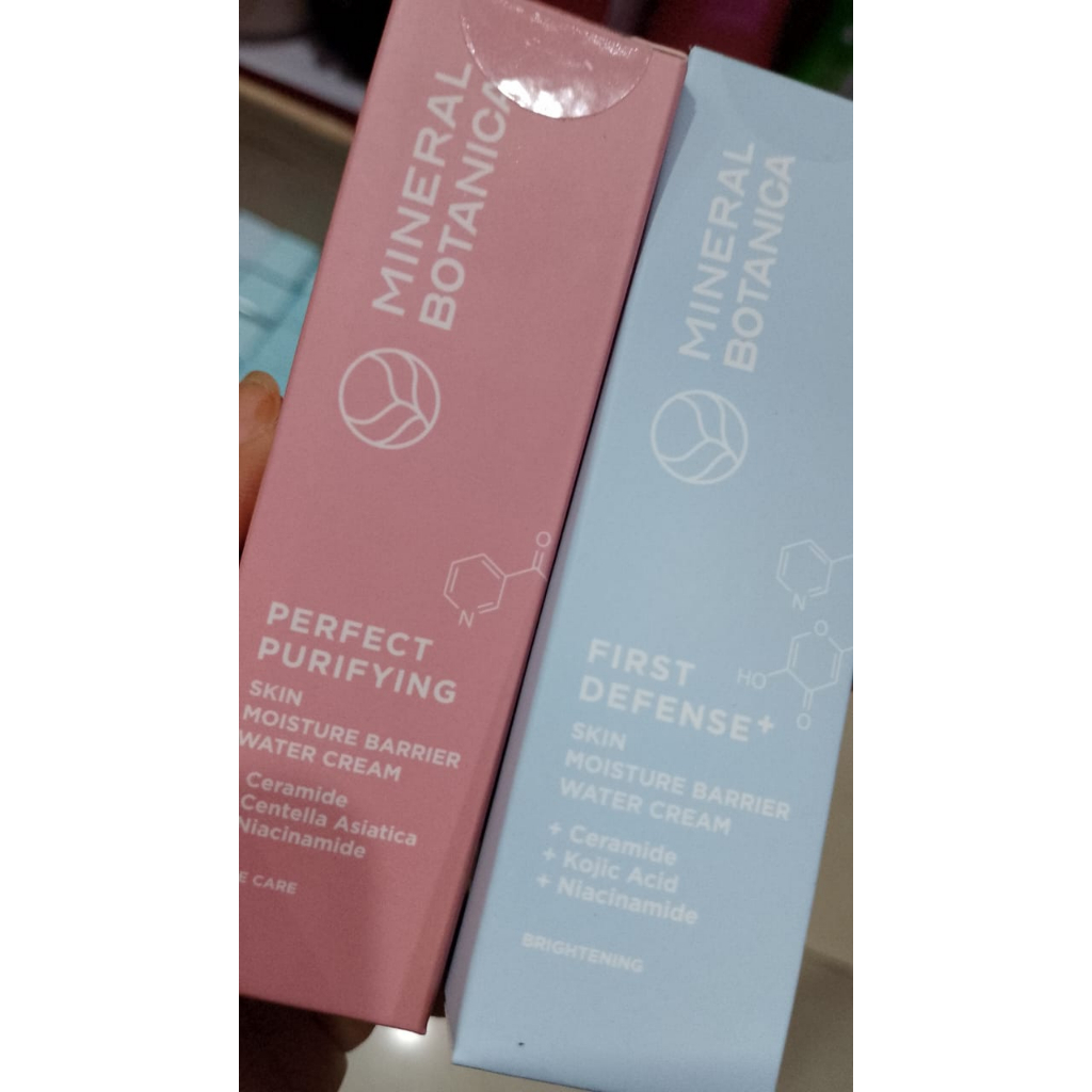Jual mineral Botanica First Defense Skin Moist Barrier Water Cream Biru ...